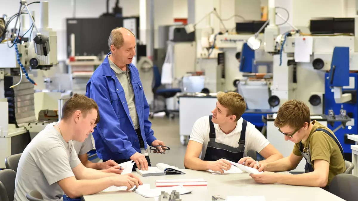 General Machinist Certification Overview | hireCNC