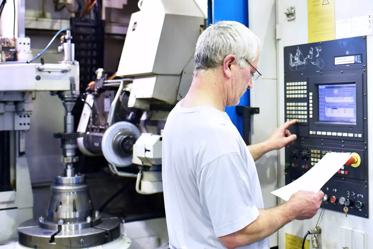 Machine Shops hate job boards and recruiters | hireCNC